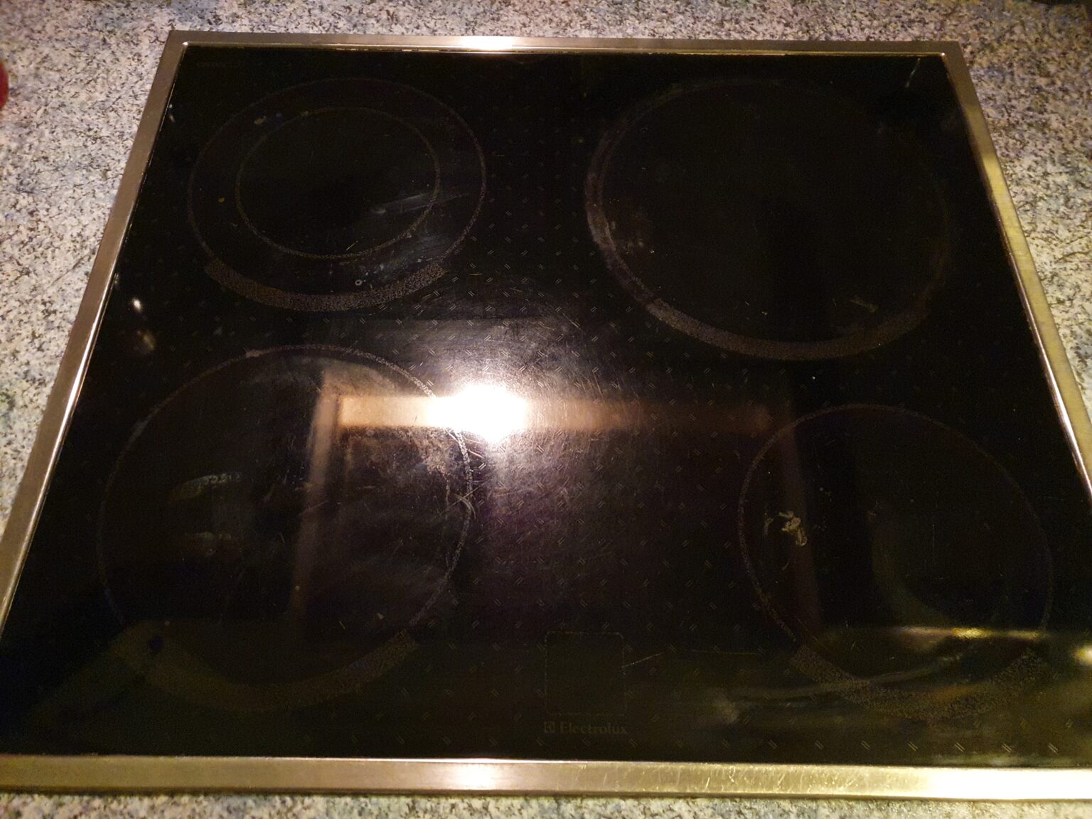 Fixing a glass ceramic cooking stove – N Y S T
